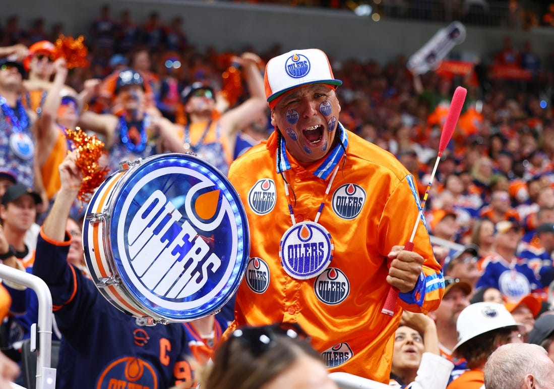 Stan Bowman returns to NHL as Oilers GM - Field Level Media ...