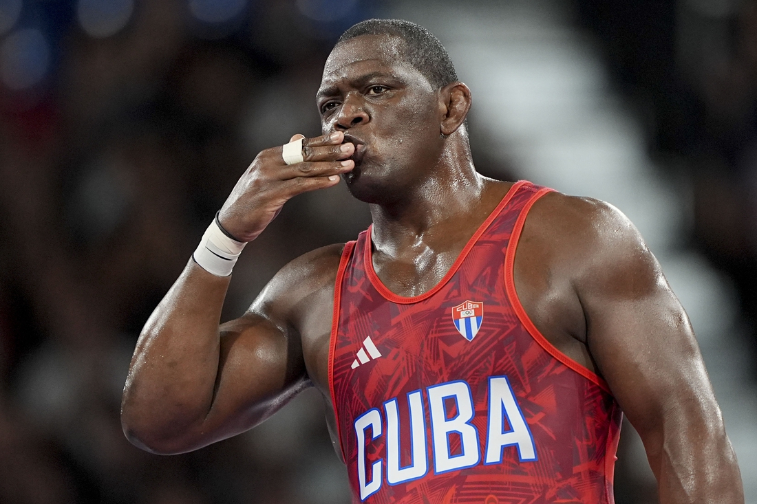 Cuba's Mijain Lopez wins fifth consecutive Olympic wrestling gold ...