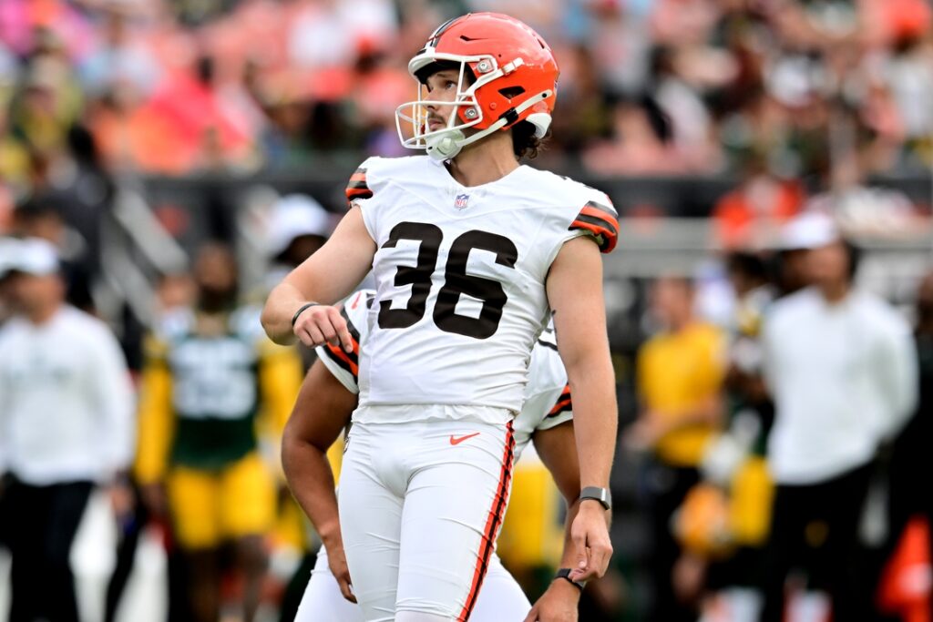 Commanders acquire PK Cade York, punt Riley Patterson - Field Level ...