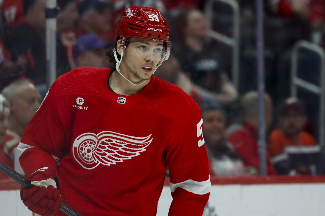 Red Wings sign D Moritz Seider to 7-year deal - Field Level Media ...