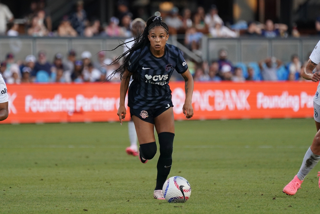 Spirit star Croix Bethune out for season with knee injury - Field Level ...