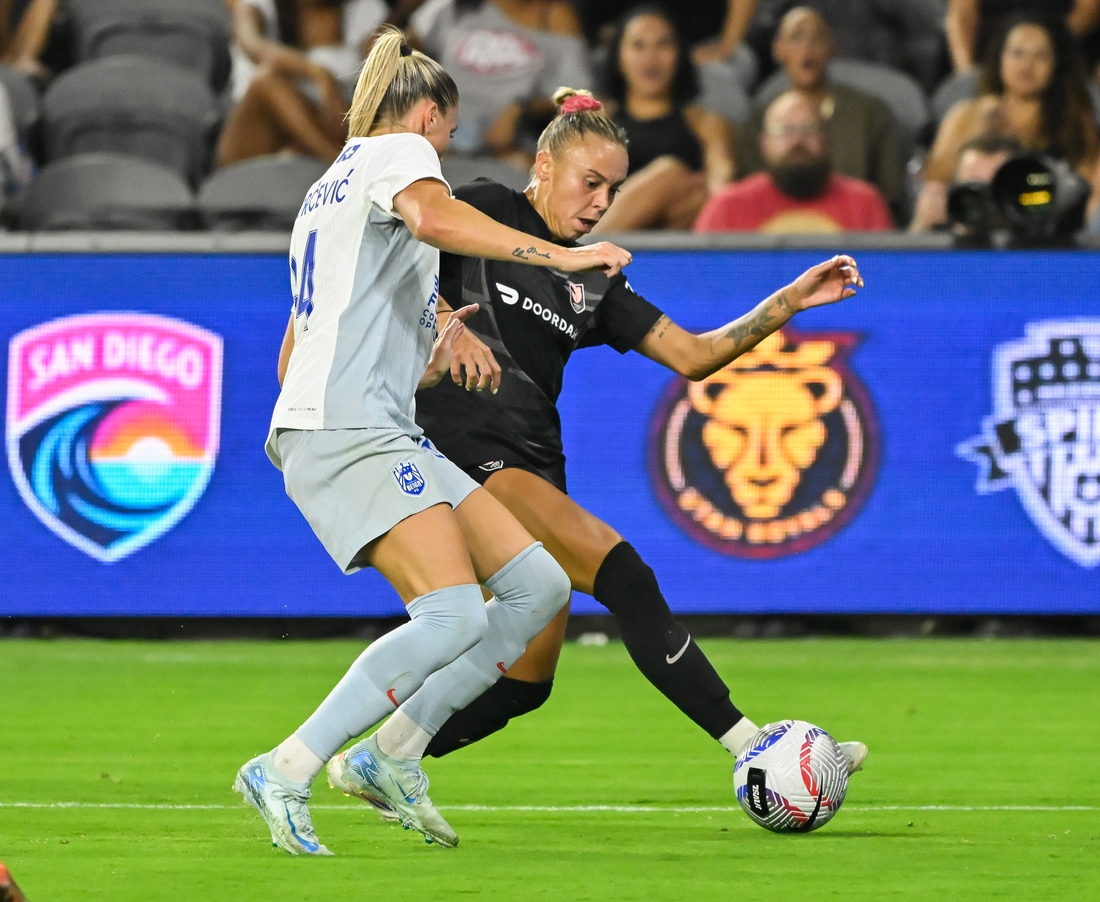 Report: NWSL teams hit record $104M average valuation - Field Level ...