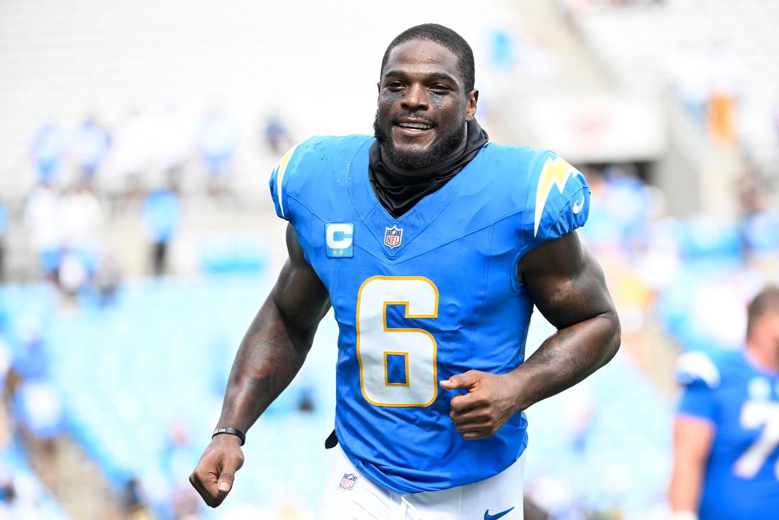 NFL fines Chargers' Denzel Perryman for hit on Kareem Hunt - Field ...