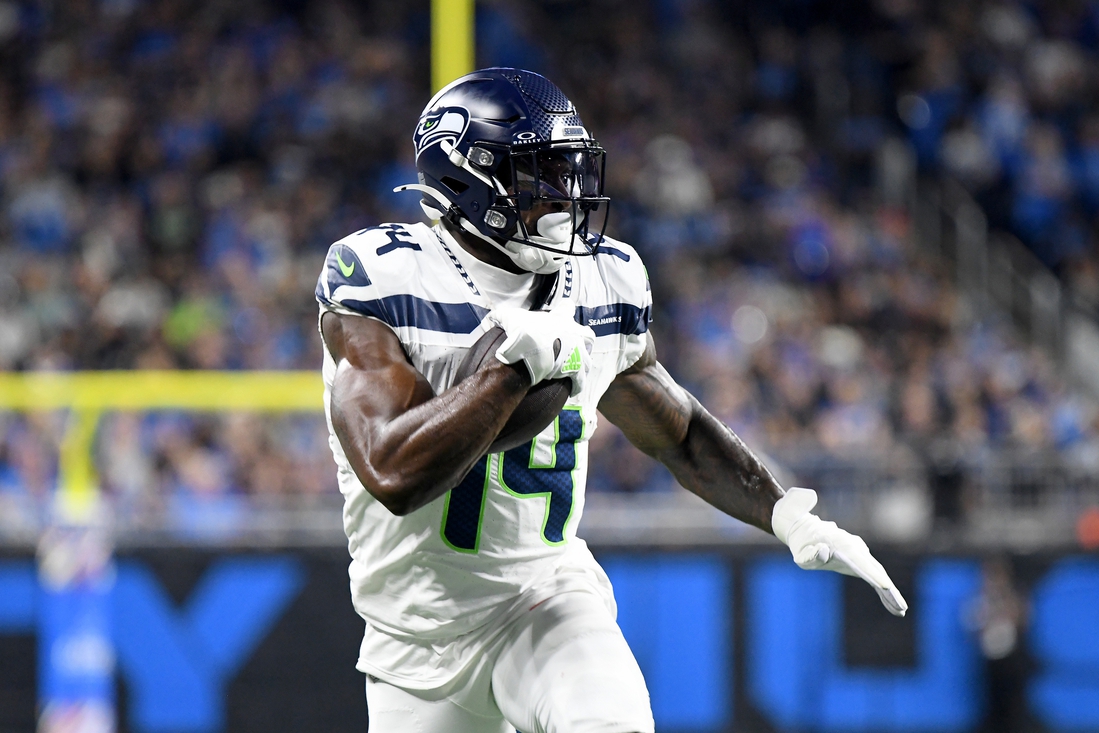 Report: Seahawks WR DK Metcalf has sprained MCL - Field Level Media ...