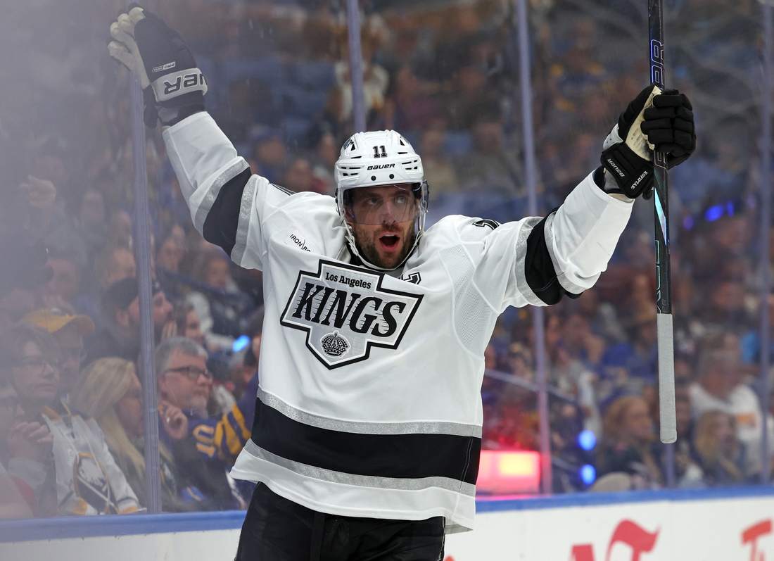 NHL roundup: Anze Kopitar's 3rd-period hat trick lifts Kings - Field ...