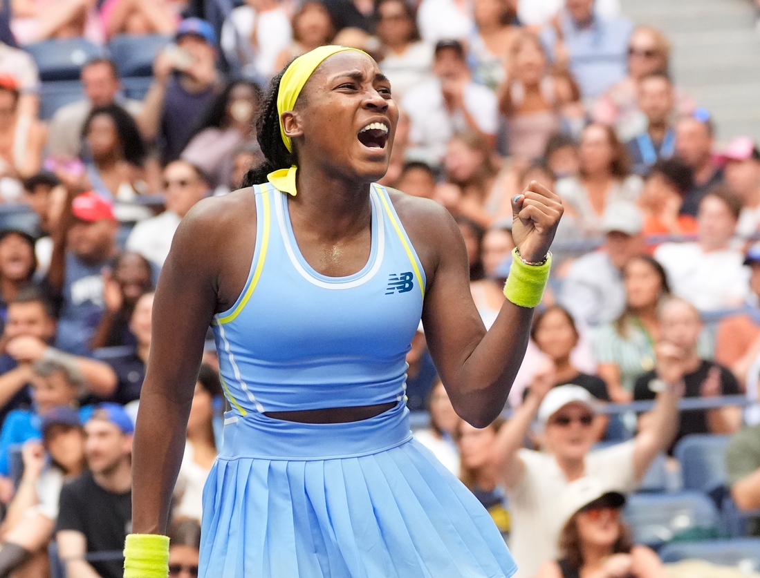 Coco Gauff jolts Aryna Sabalenka, will compete for title at WTA Finals ...