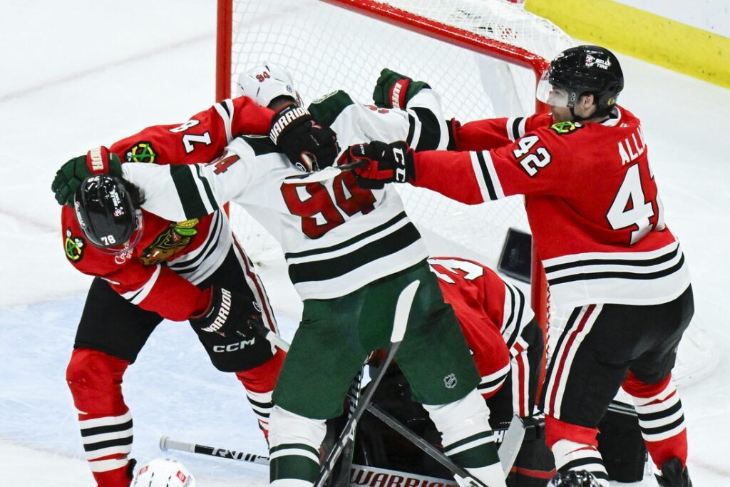 Blackhawks bring rare momentum into clash with Wild - Field Level Media ...