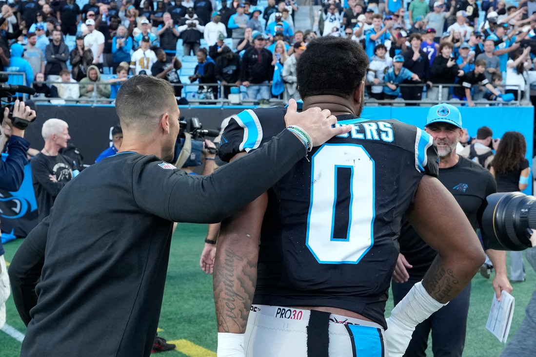 Panthers TE Ja'Tavion Sanders rejoins team after injury scare - Field ...