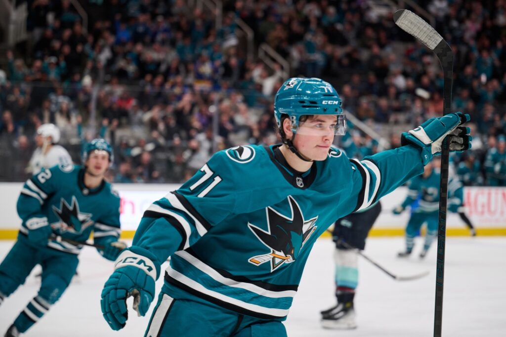 Improving Sharks kick off Florida swing vs. Lightning - Field Level ...