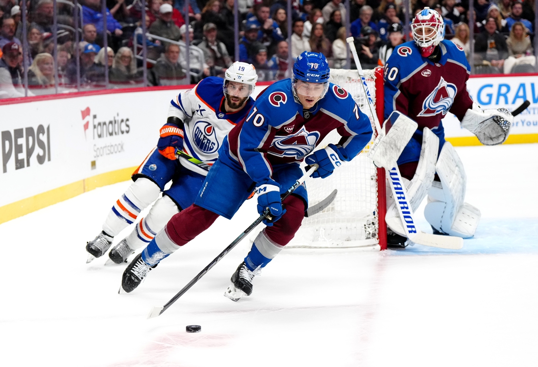 Oilers pull away in last 2 periods to top Avs - Field Level Media ...