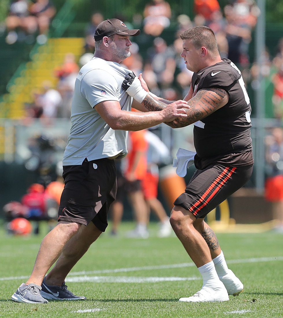 Bengals name Scott Peters new offensive line coach - Field Level Media ...