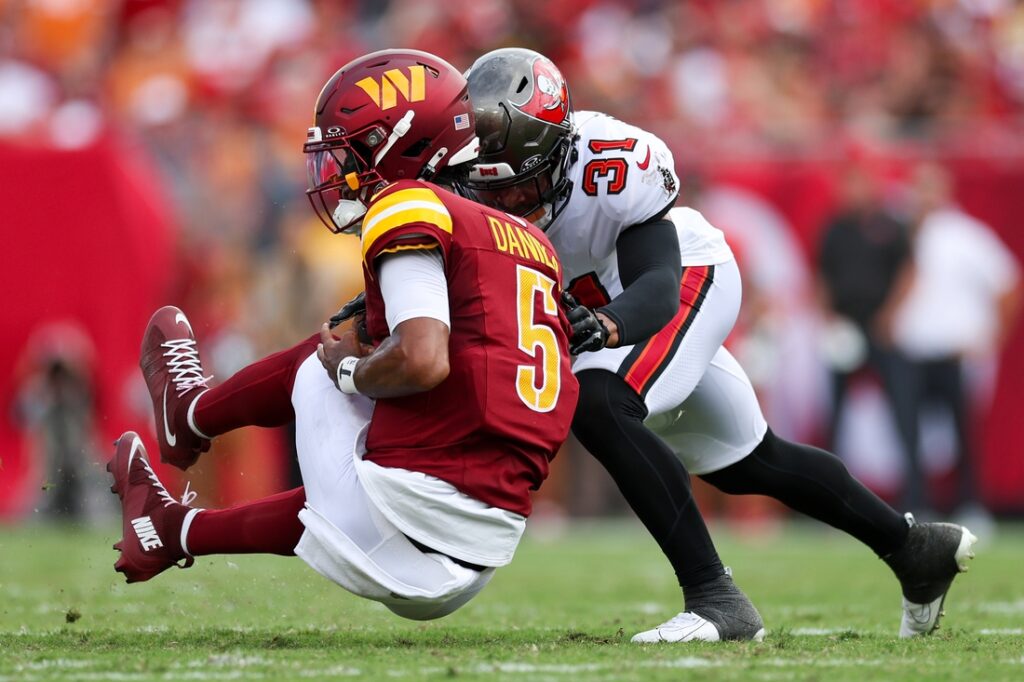 Buccaneers S Antoine Winfield Jr. cleared to play after four-game ...