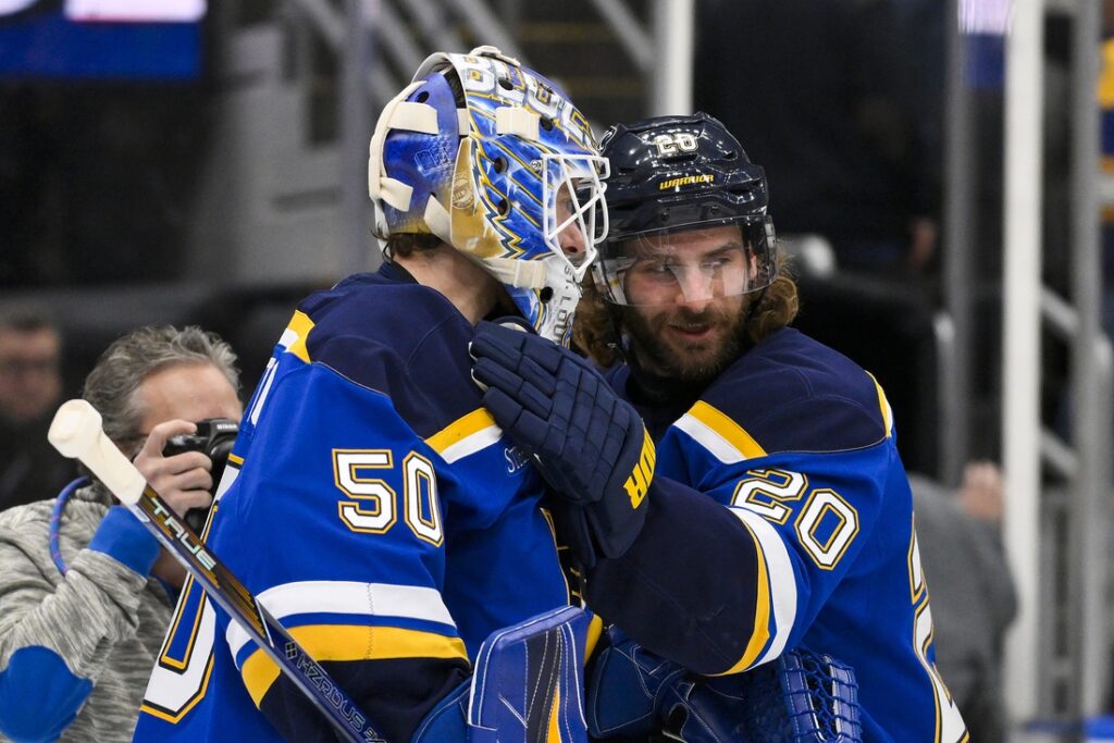 NHL roundup: Brandon Saad (hat trick) leads Blues past Sens - Field ...