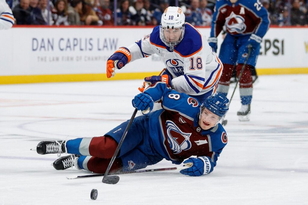 Down by 3 goals, Oilers storm back to top Avalanche - Field Level Media ...