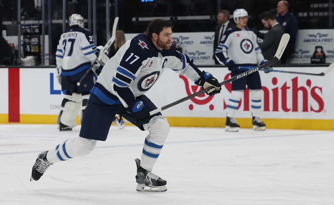 Jets captain Adam Lowry week-to-week after injury - Field Level Media ...