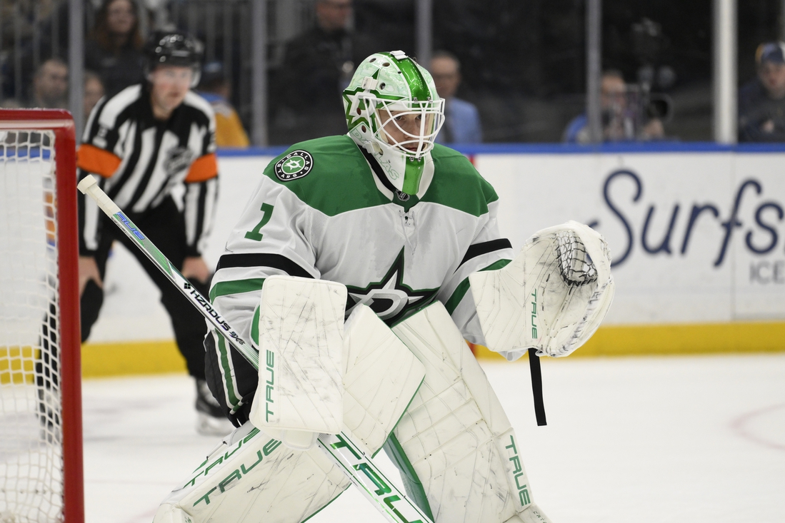 Casey DeSmith, Stars shut door on Blues - Field Level Media ...