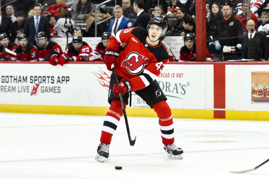 NHL roundup: Devils score 4 in 2nd, blank Flyers - Field Level Media ...