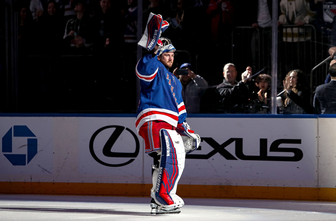 NHL roundup: Rangers' Jonathan Quick gets win No. 400 - Field Level ...