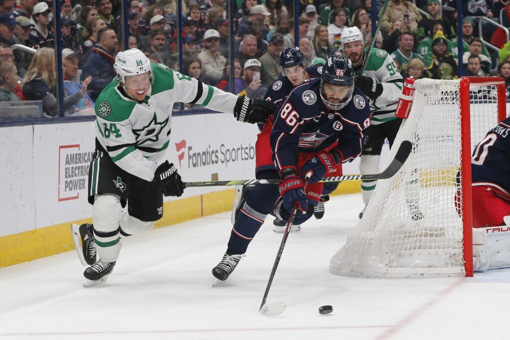 Kirill Marchenko, Blue Jackets turn back Stars - Field Level Media ...