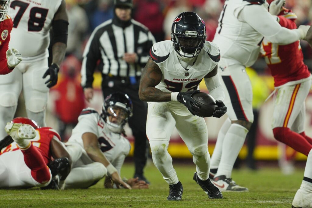 Reports: Texans re-sign RB Dare Ogunbowale - Field Level Media ...