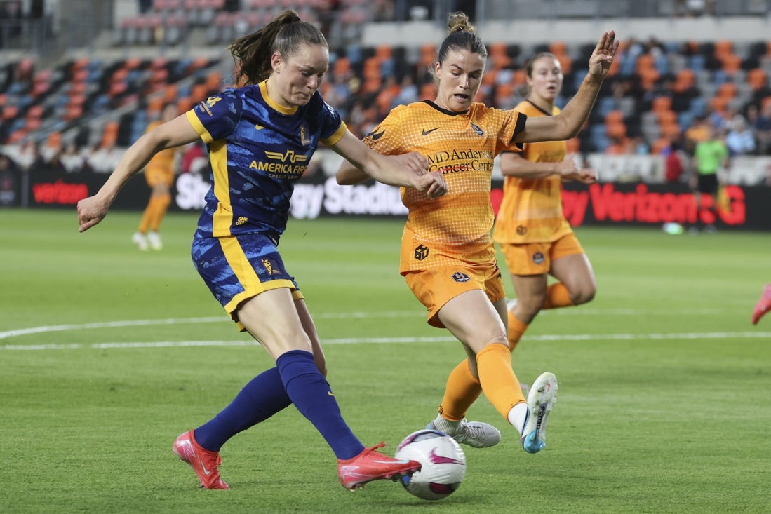 Delanie Sheehan's late goal carries Dash past Royals - Field Level ...