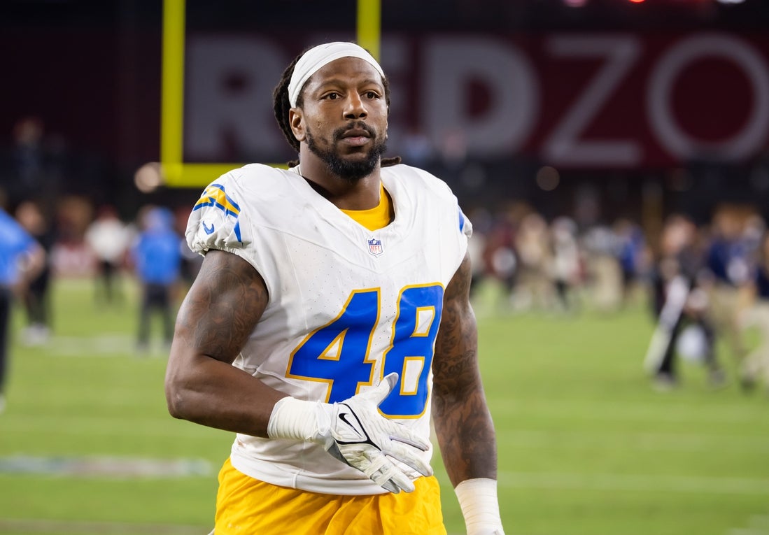 Chargers sign OLB Bud Dupree to contract extension - Field Level Media ...