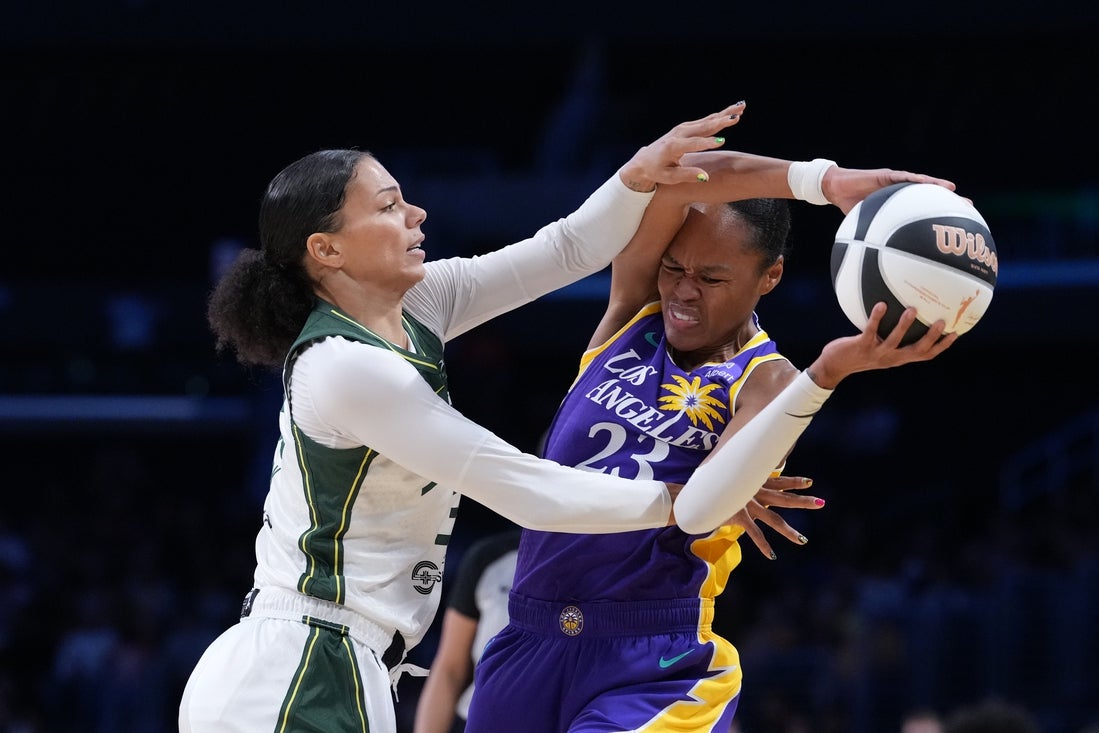 Nneka Ogwumike scores 26 as Storm stay hot, rout Sparks - Field Level ...
