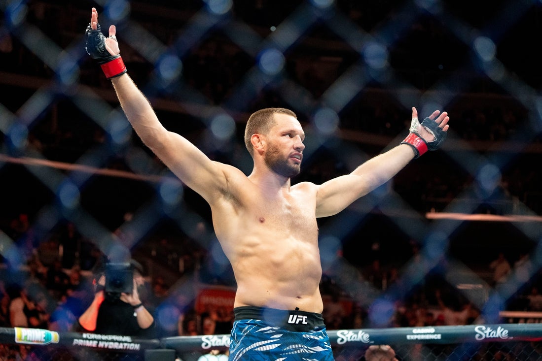 UFC Fight Night: Reinier de Ridder defeats Robert Whittaker by split ...