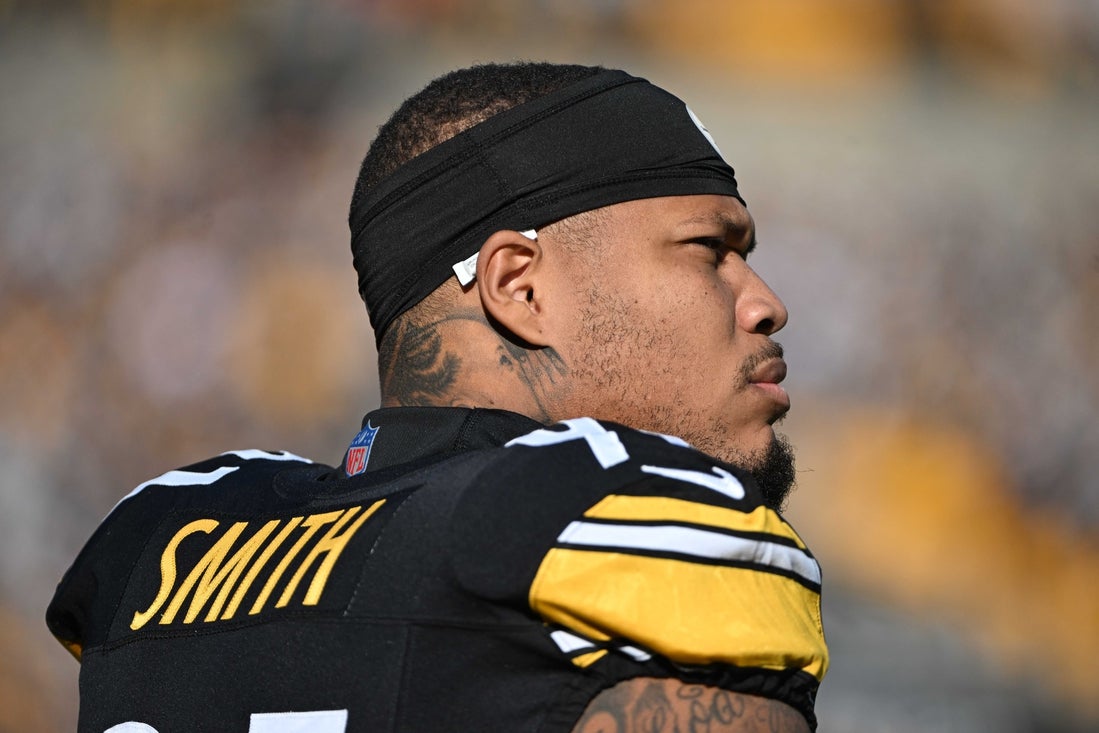 Commanders sign DE Preston Smith to aid defense - Field Level Media ...