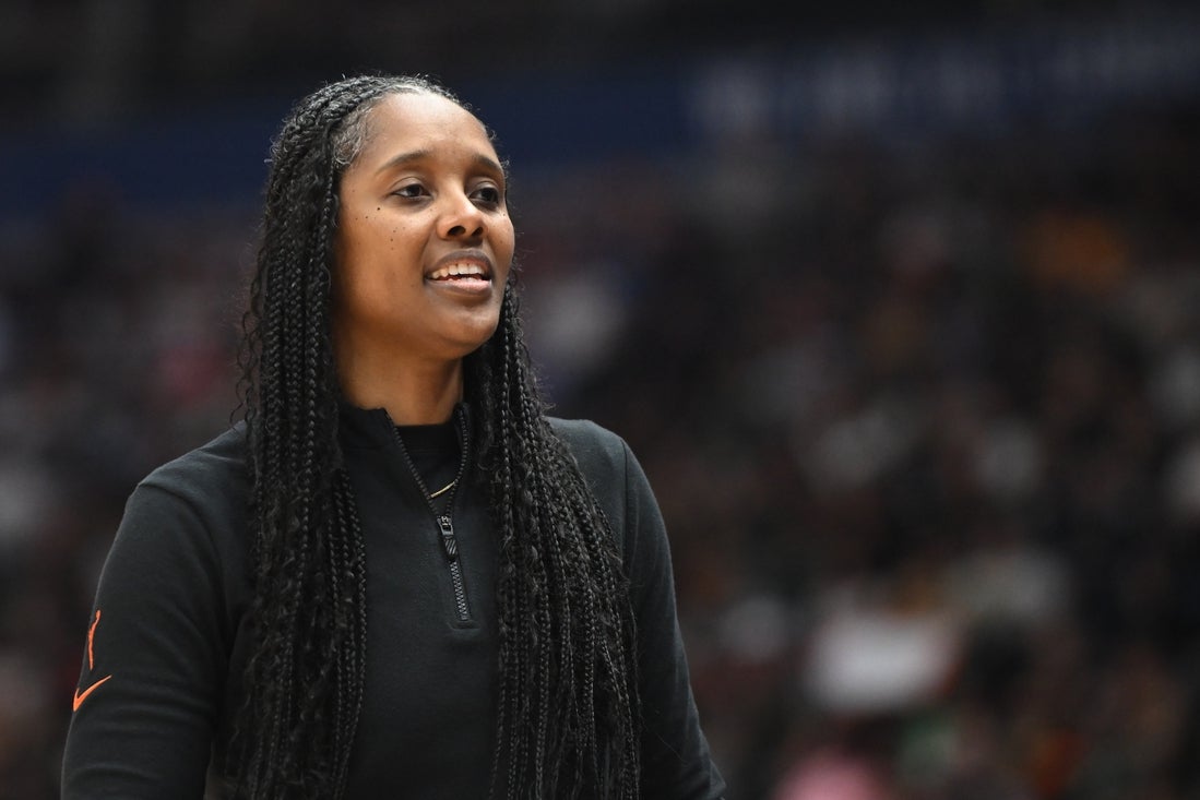 Storm will not renew contract of coach Noelle Quinn - Field Level Media ...