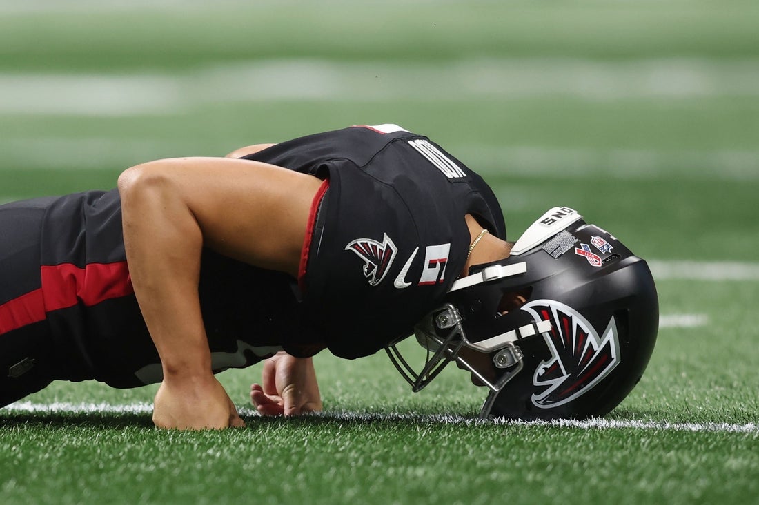 Falcons leave shaky Younghoe Koo home, eleveate K Parker Romo - Field ...