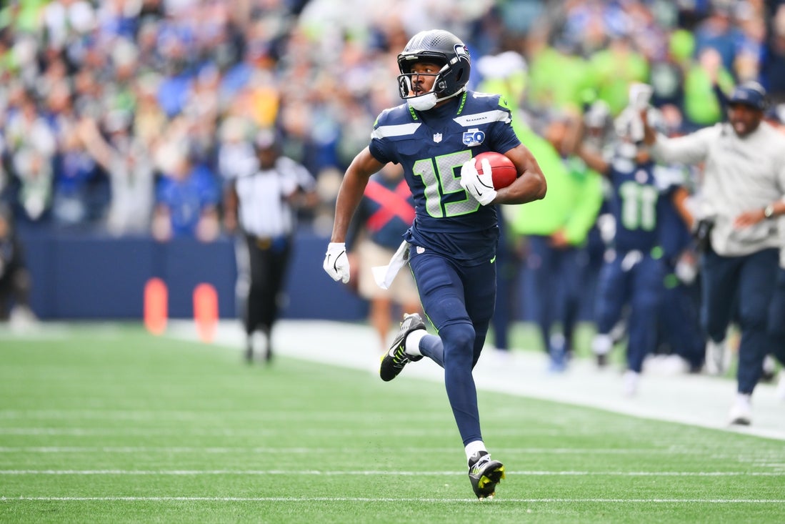 Tory Horton enjoys special day as Seahawks crush Saints - Field Level ...