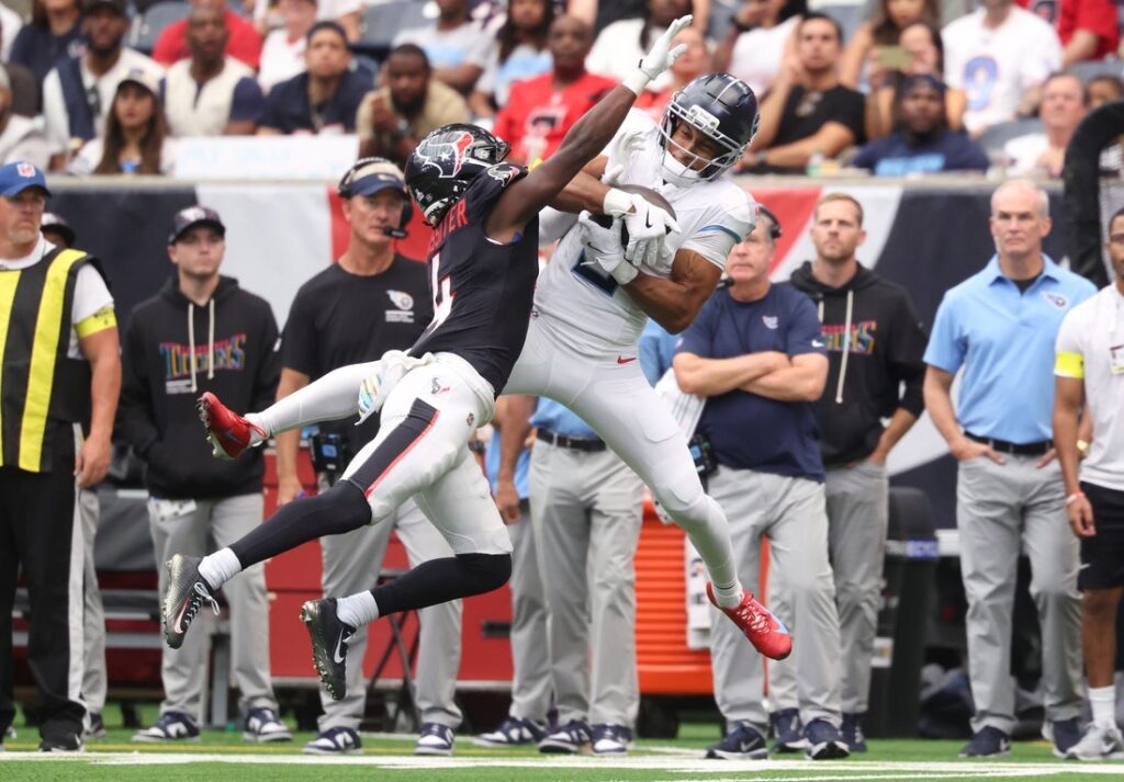 Texans shut down Titans 26-0, pick up first win of '25 - Field Level ...