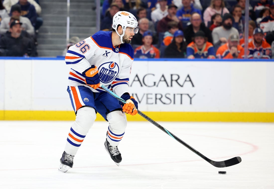 Oilers lock up D Jake Walman with 7-year, $49M deal - Field Level Media ...