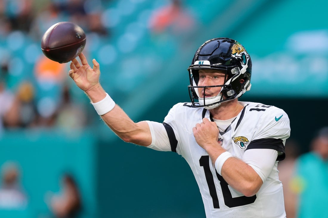 Vikings sign QB John Wolford with Carson Wentz out - Field Level Media ...