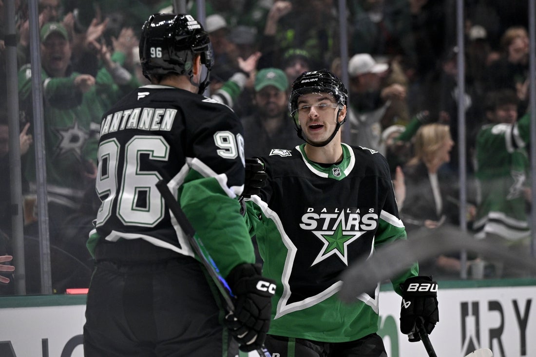 Wyatt Johnston's hat trick leads Stars to rout of Senators - Field ...