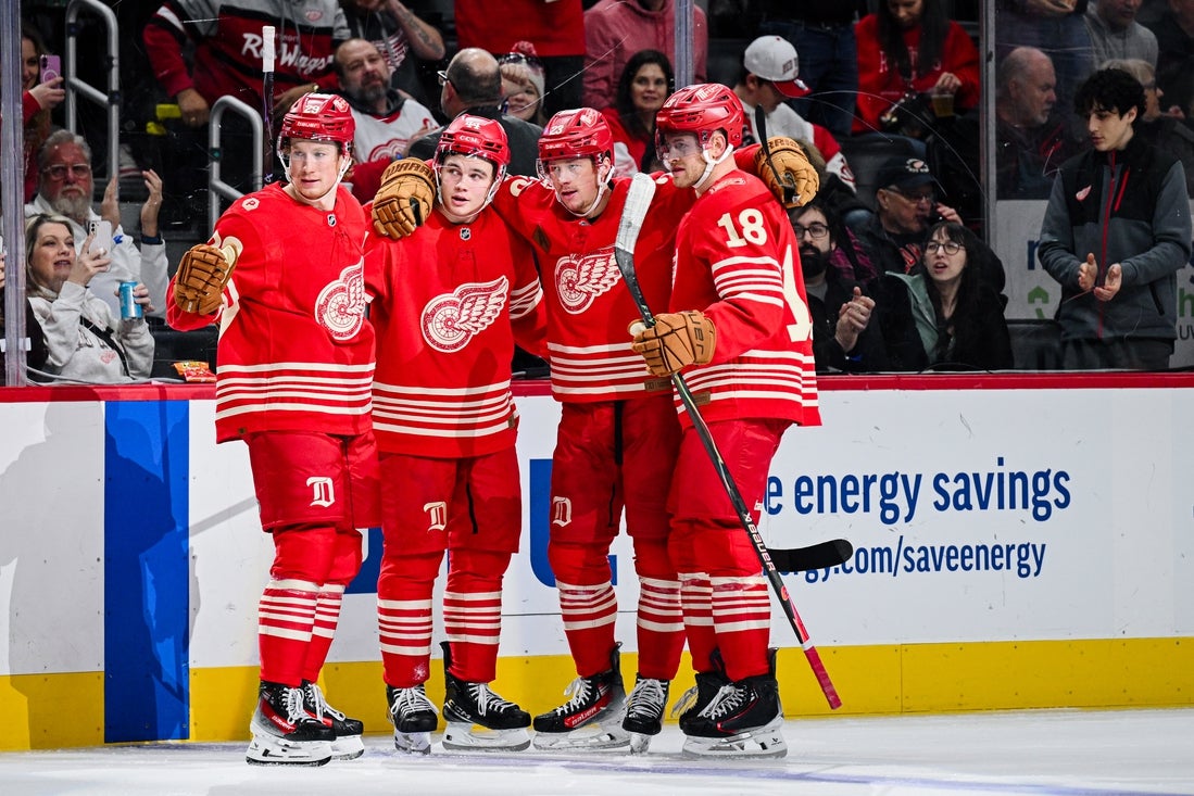 Red-hot Red Wings host surging Stars as December heaters collide ...