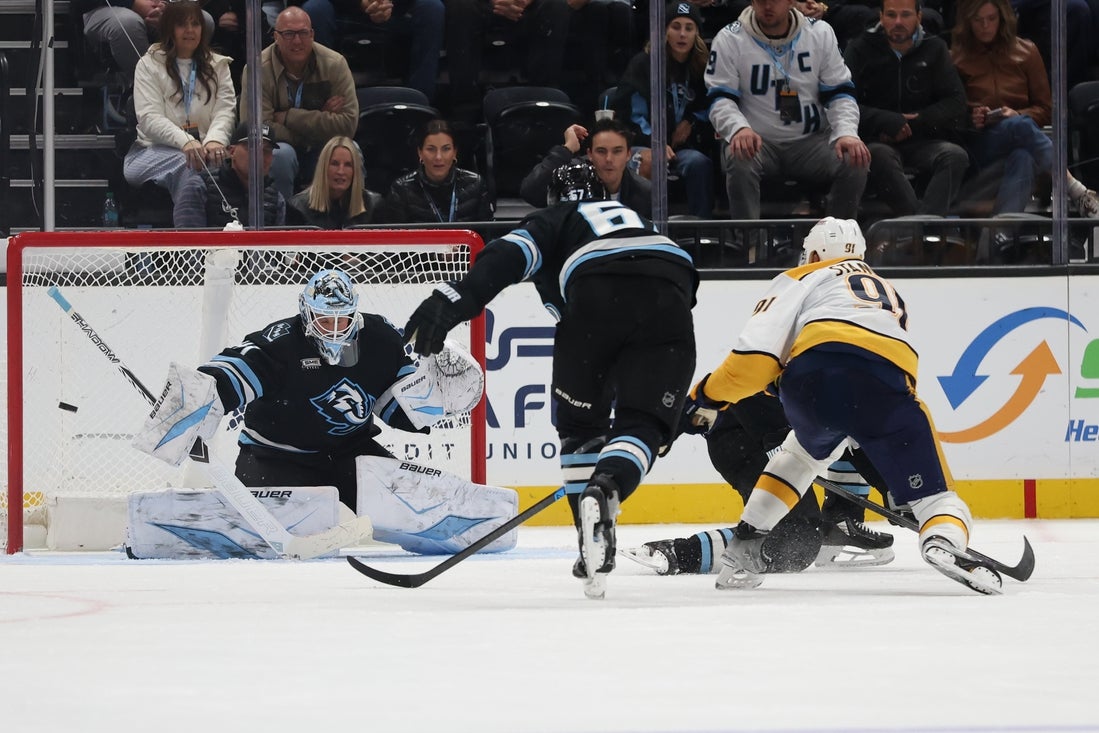 Steven Stamkos' 599th goal propels Preds past Mammoth - Field Level ...