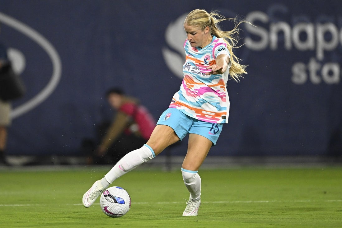Dash sign two-time NWSL champ F Makenzy Robbe - Field Level Media ...