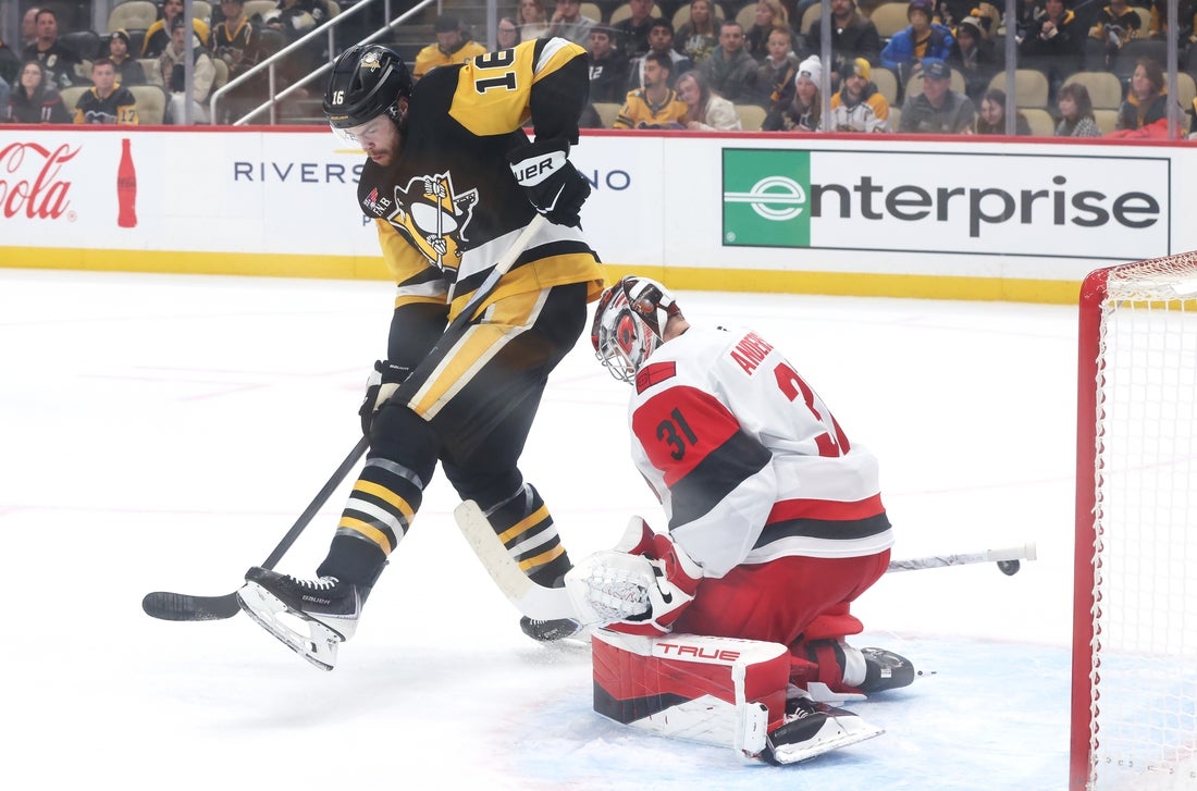 Penguins pursue third straight victory as Red Wings visit - Field Level ...