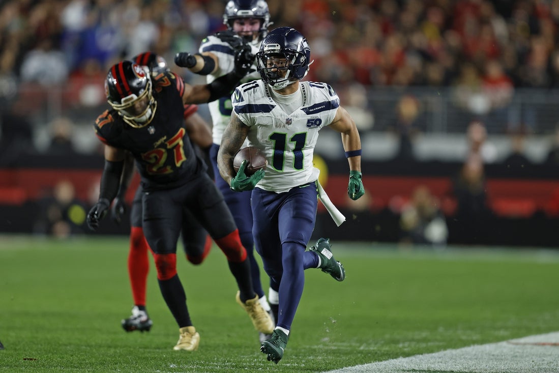 NFL Divisional Playoff Capules - Field Level Media - Professional ...