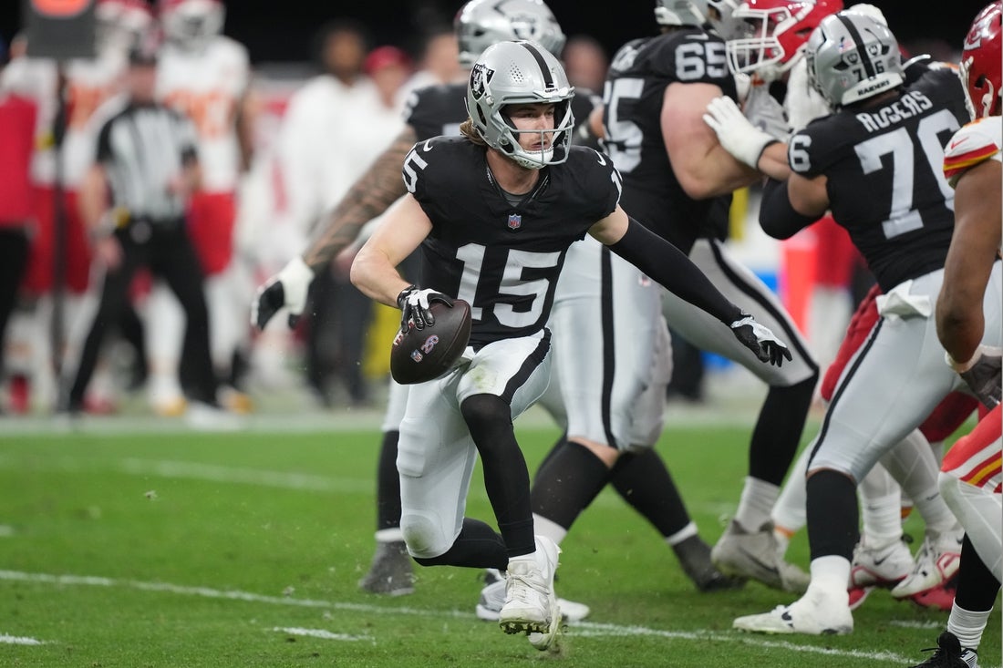 Daniel Carlson's late 60-yard FG pushes Raiders over Chiefs - Field ...