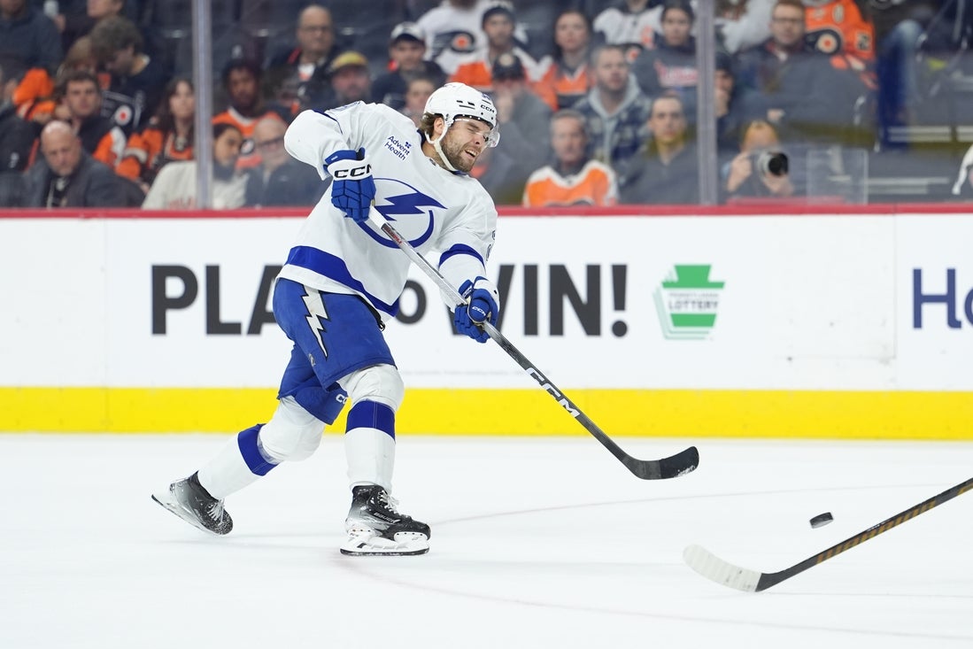 Pens' struggling offense clashes with streaking Lightning - Field Level ...