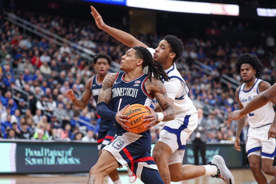 Tarris Reed Jr. nets 21 as No. 3 UConn holds off No. 25 Seton Hall ...