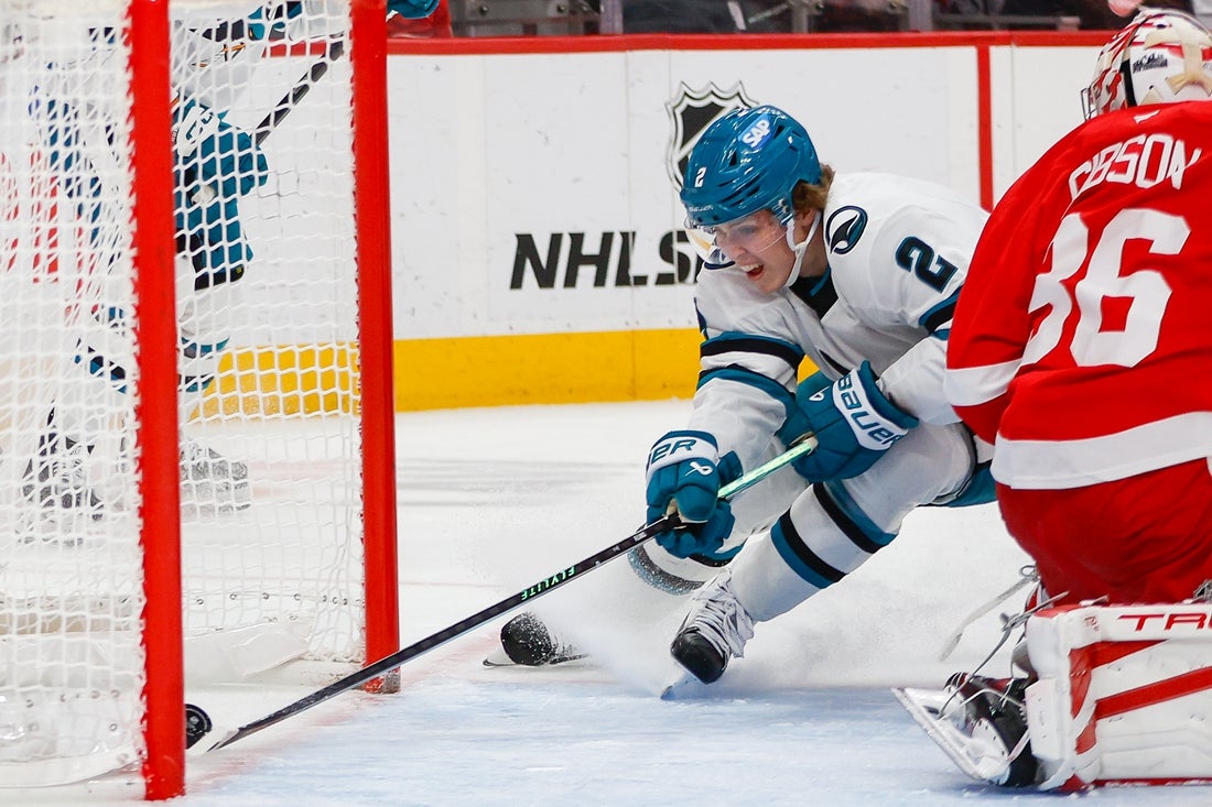 Panthers make rare January home appearance as Sharks invade - Field ...