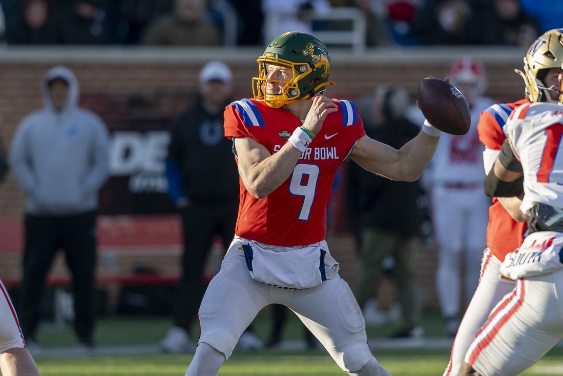 Top 5 Quarterback prospects in 2026 NFL Draft - Field Level Media ...