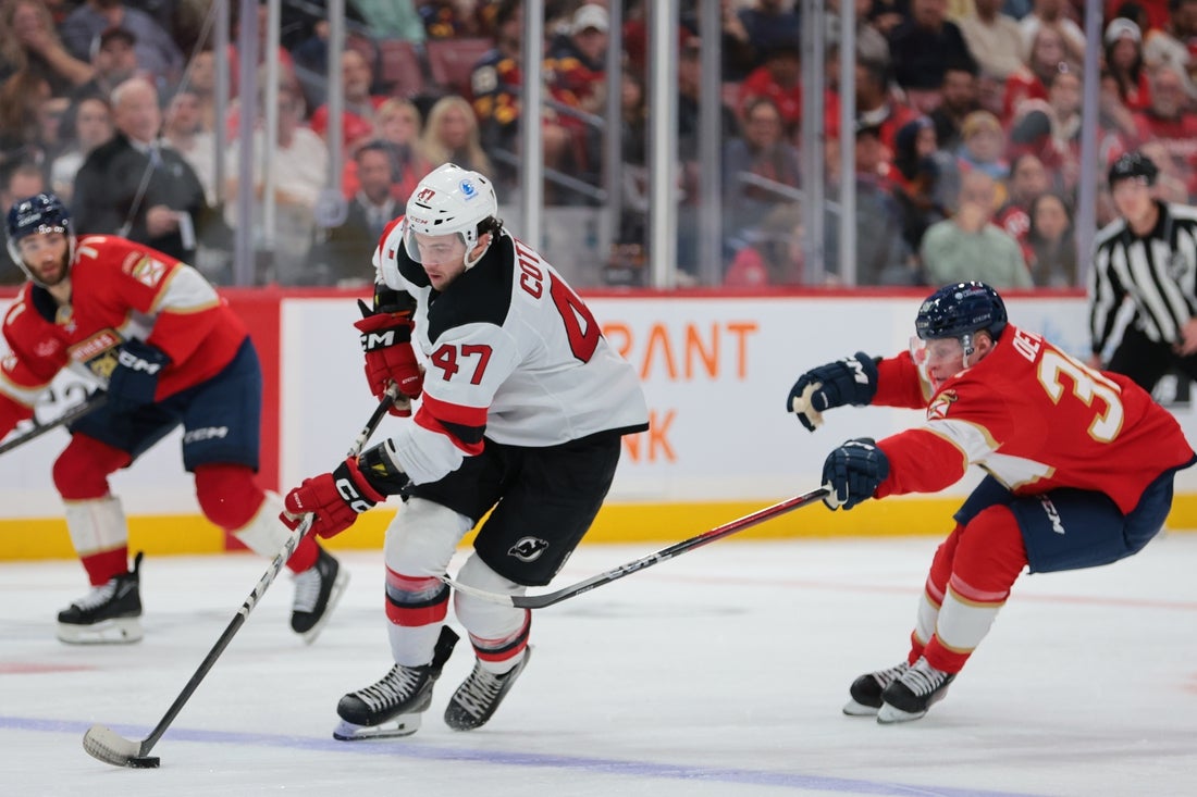 Desperation rising for Panthers, Devils in fading playoff hunt - Field ...