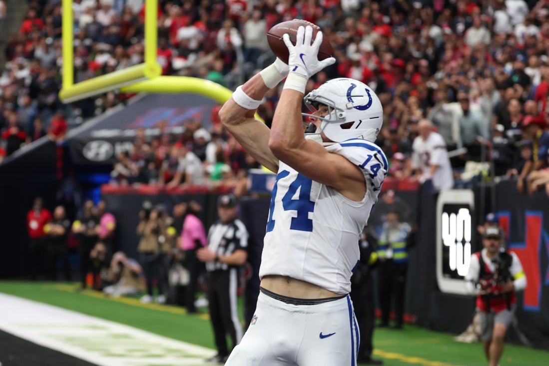 Reports: Colts re-sign Alec Pierce to 4-year, $116M contract - Field ...