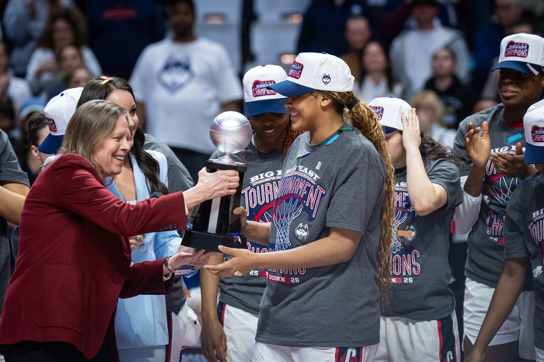 UConn, UCLA remain atop Top 25 entering NCAA Tournament - Field Level ...