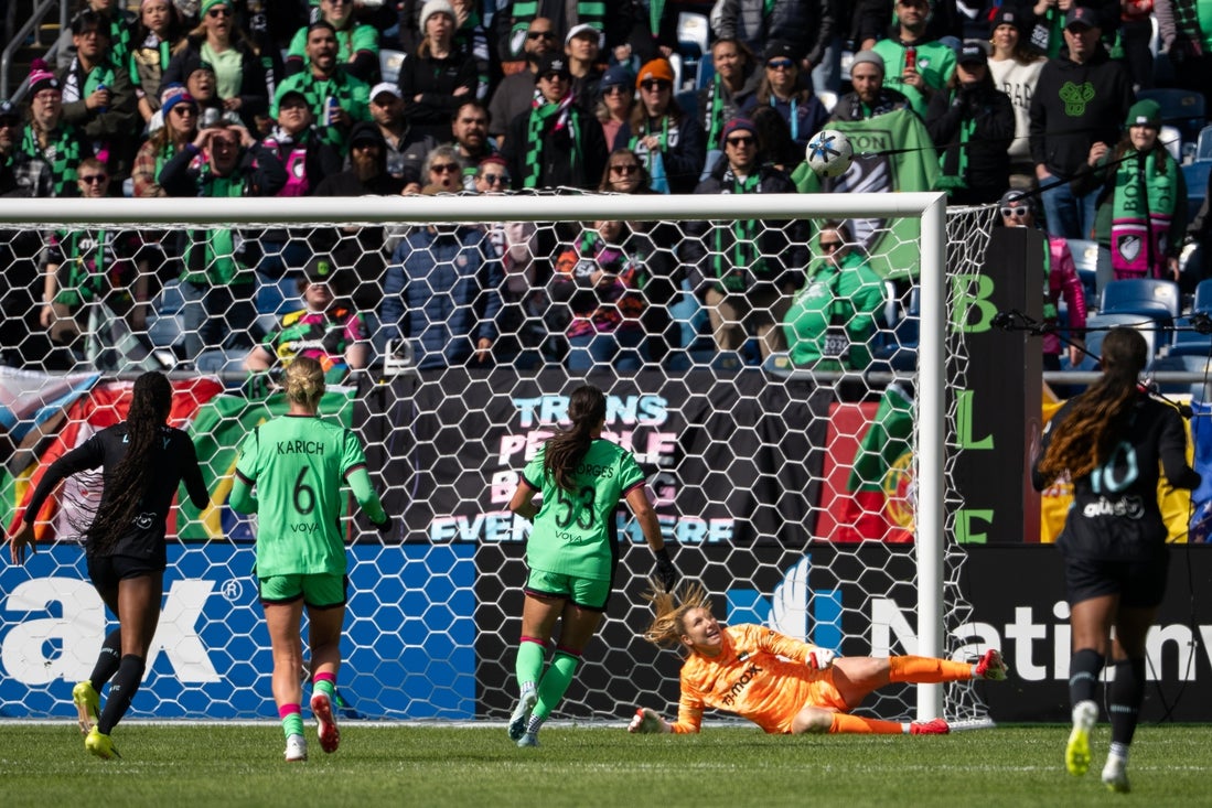 NWSL roundup: Boston sets attendance mark but loses in league debut ...